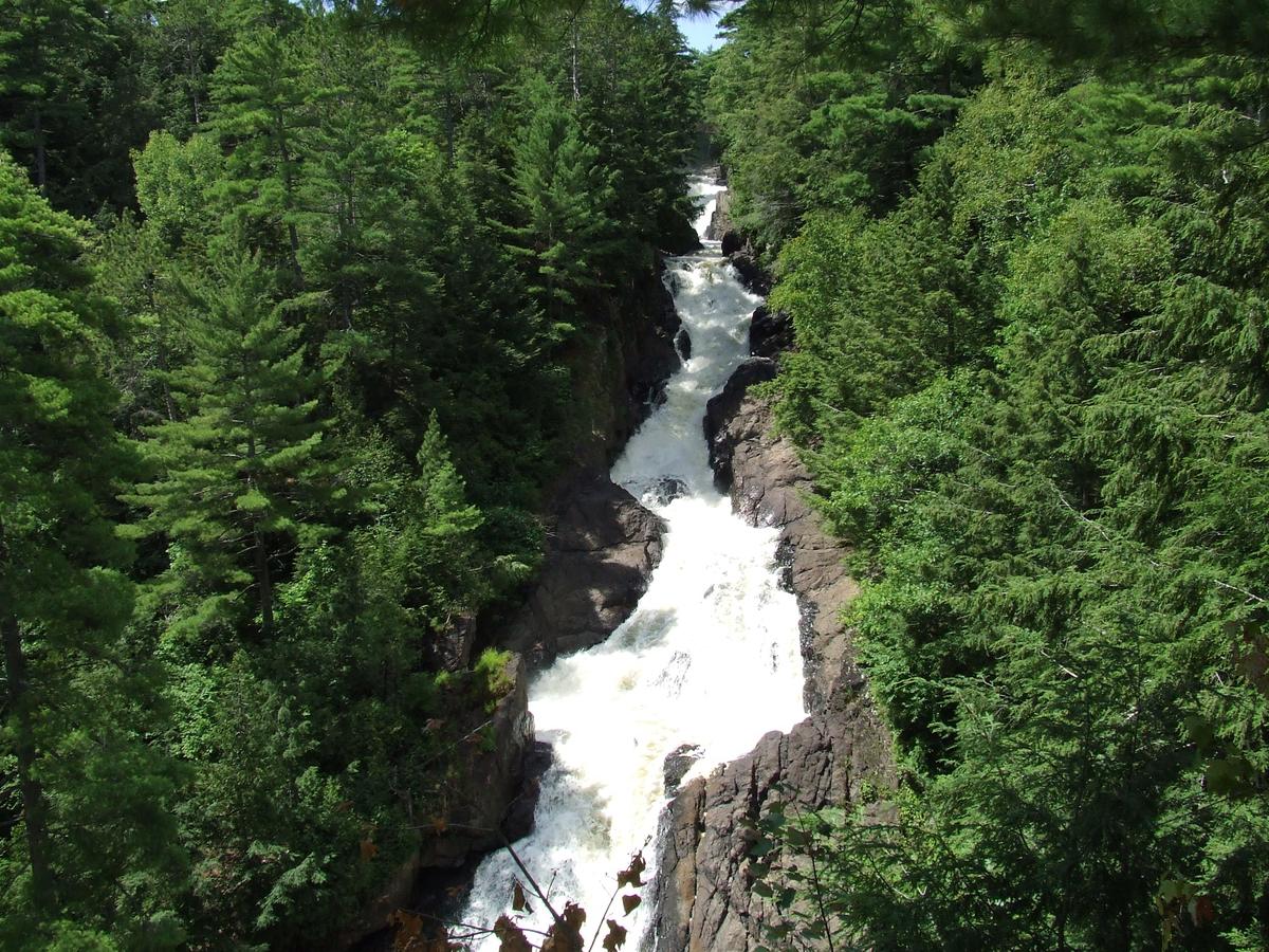 Sainte-Ursule: le conseil municipal veut acheter le Parc des Chutes - L ...