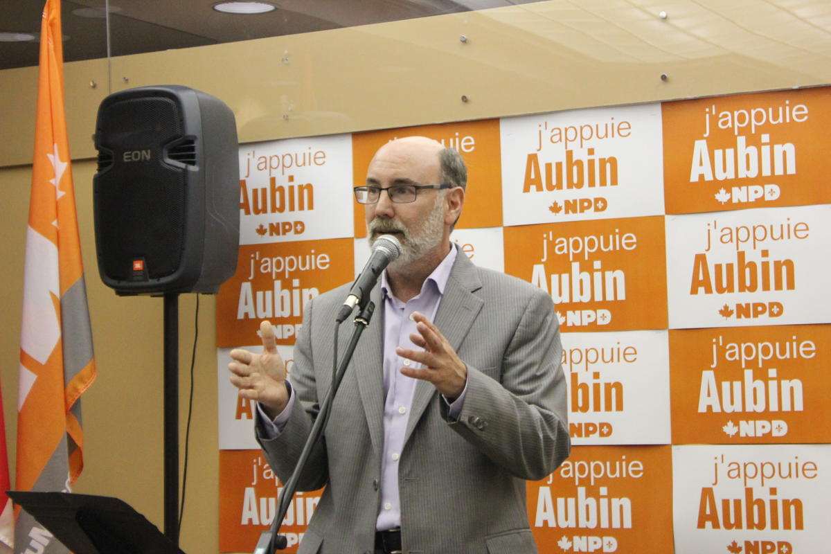 Ouverture officielle du bureau de campagne de Robert Aubin - L’Écho de ...