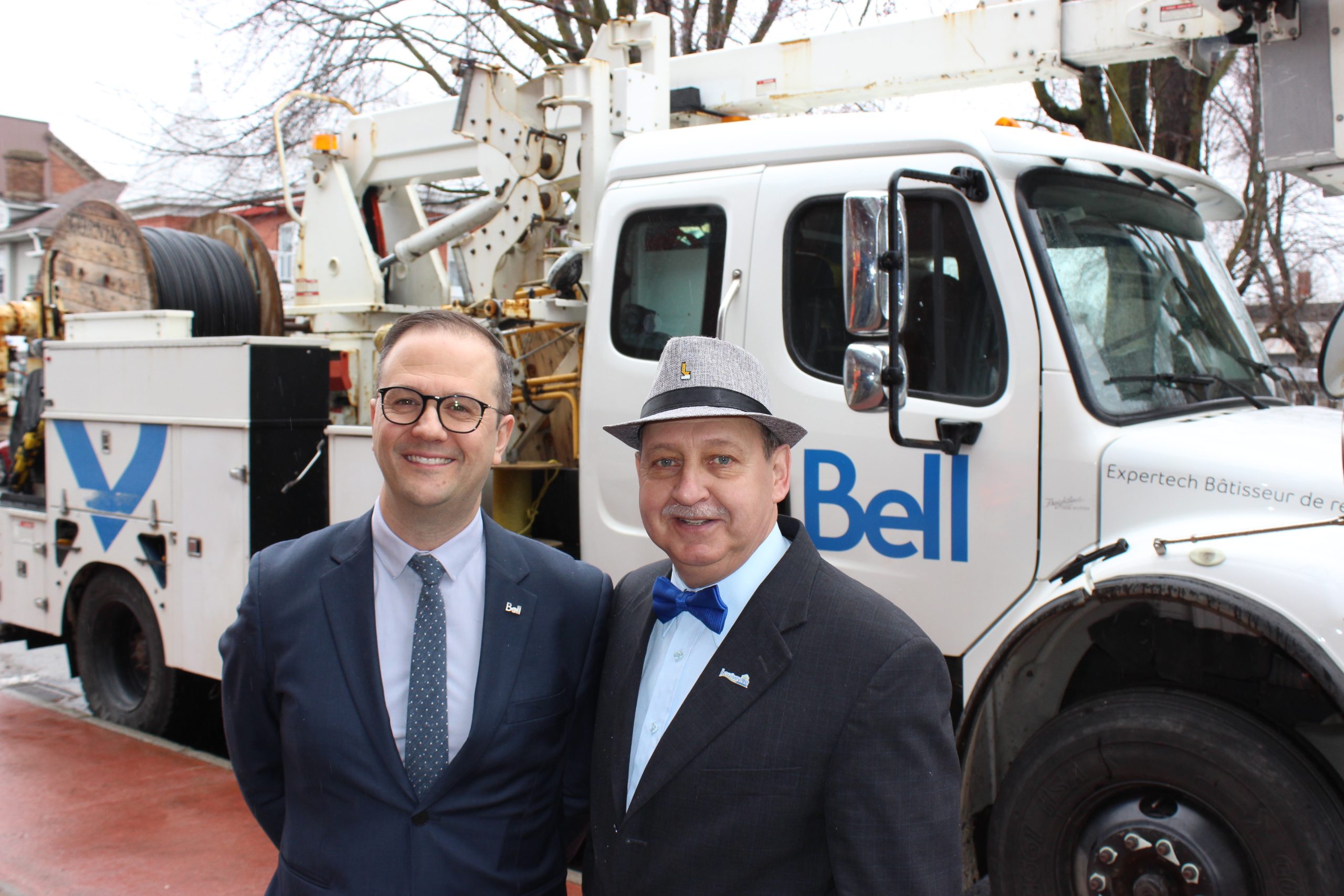 Bell déploie son réseau de fibre optique à Louiseville - L’Écho de ...