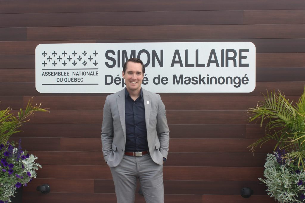 Plusieurs dossiers sur la table de Simon Allaire en 2023 - L’Écho de ...