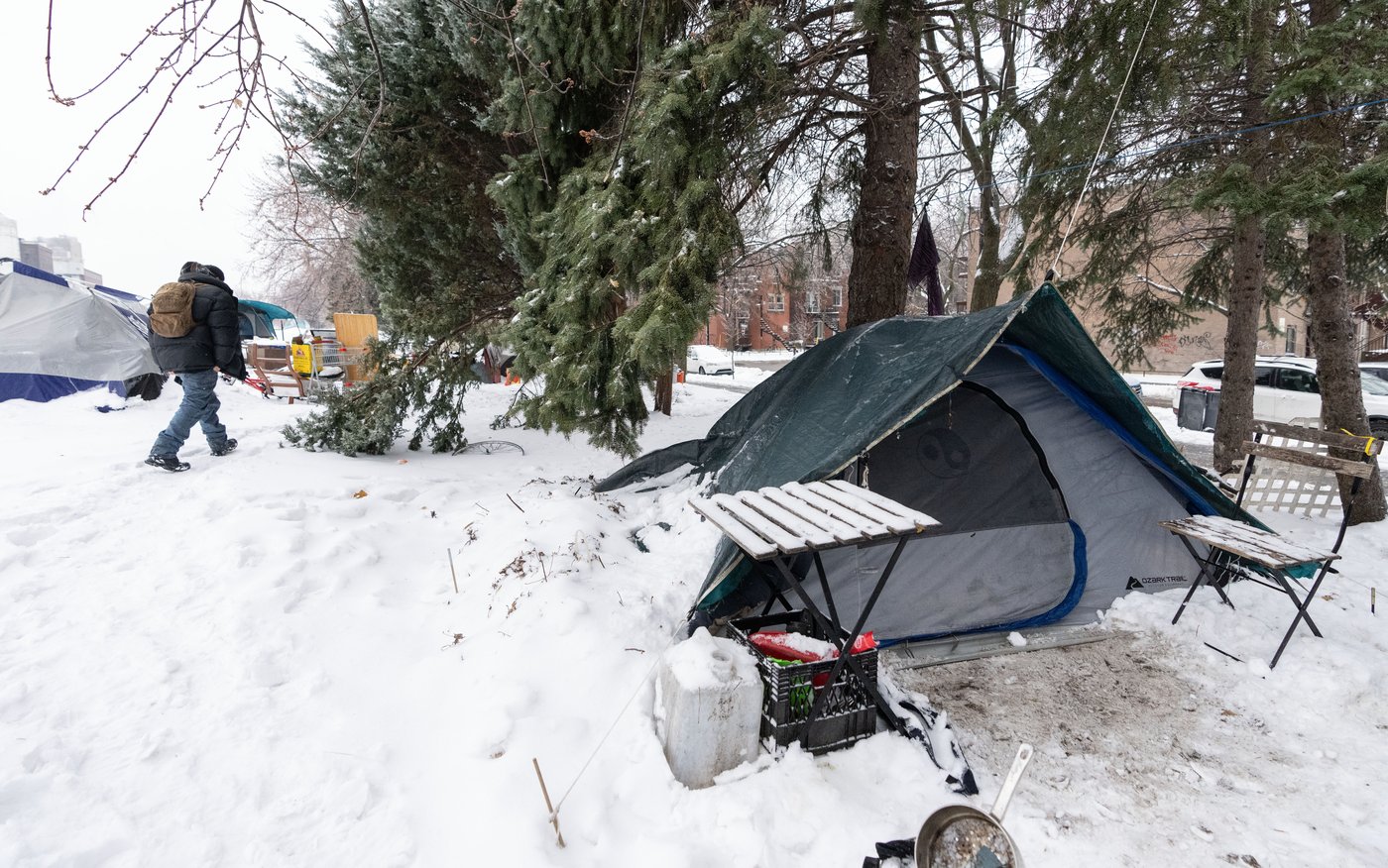La Ville de Montréal ouvre une halte-chaleur sans attendre l'aval de ...