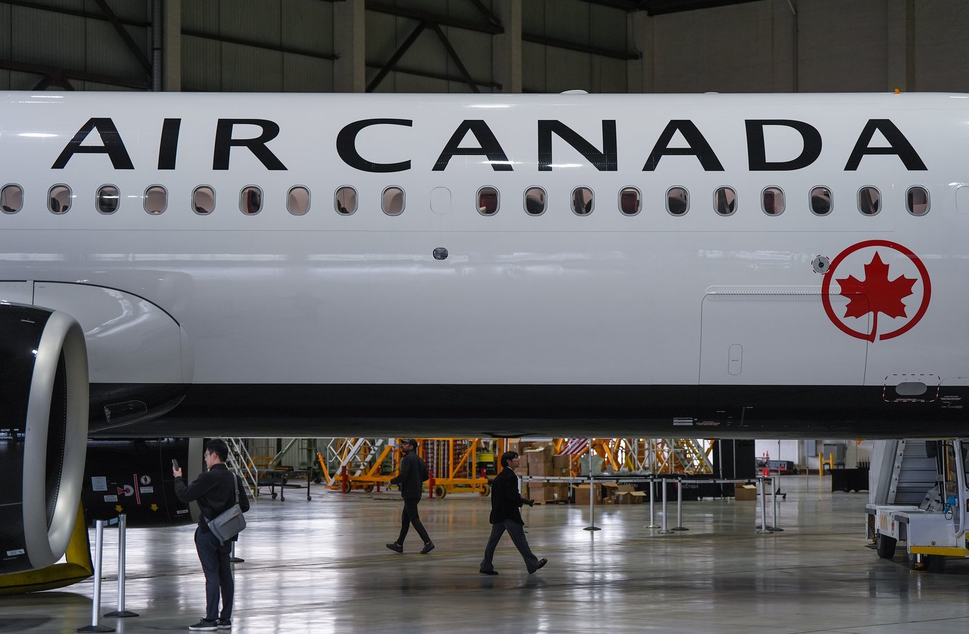 Un commandant de bord d’Air Canada aurait piloté 900 vols sans la ...